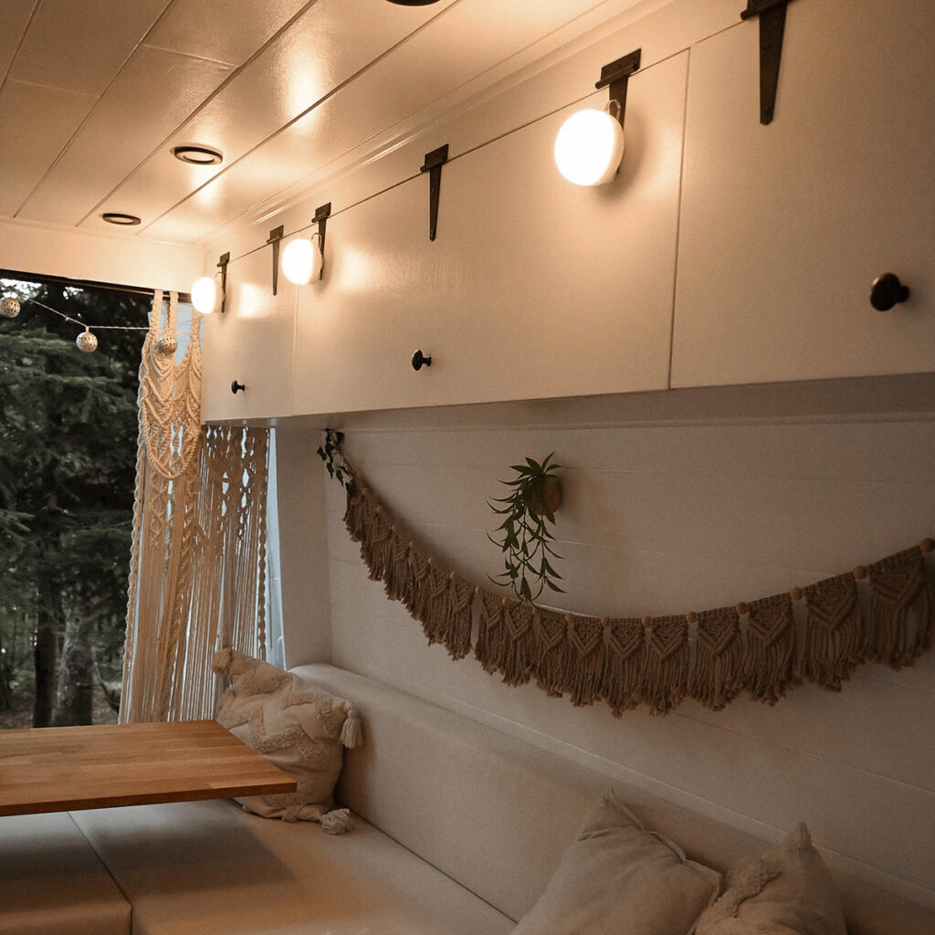 CHERRY PORTABLE RECHARGEABLE LIGHT BULB - Newgarden